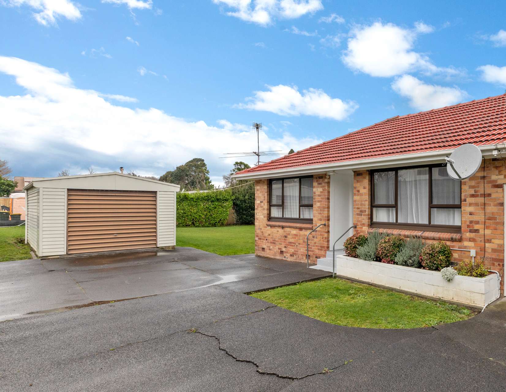 Perfectly Located With Great Value Arizto