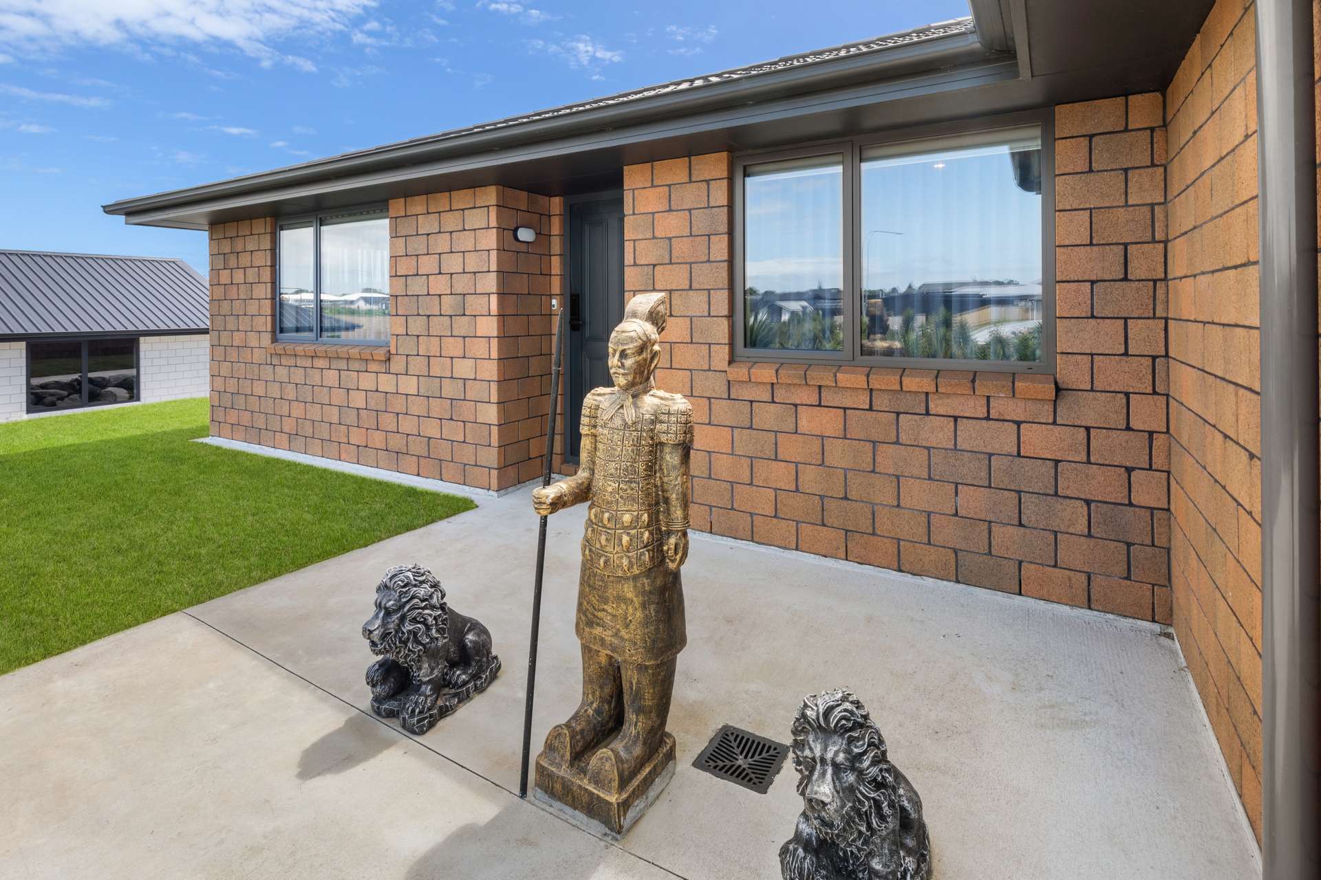 Beautiful Brick Home at Bell Block | Arizto