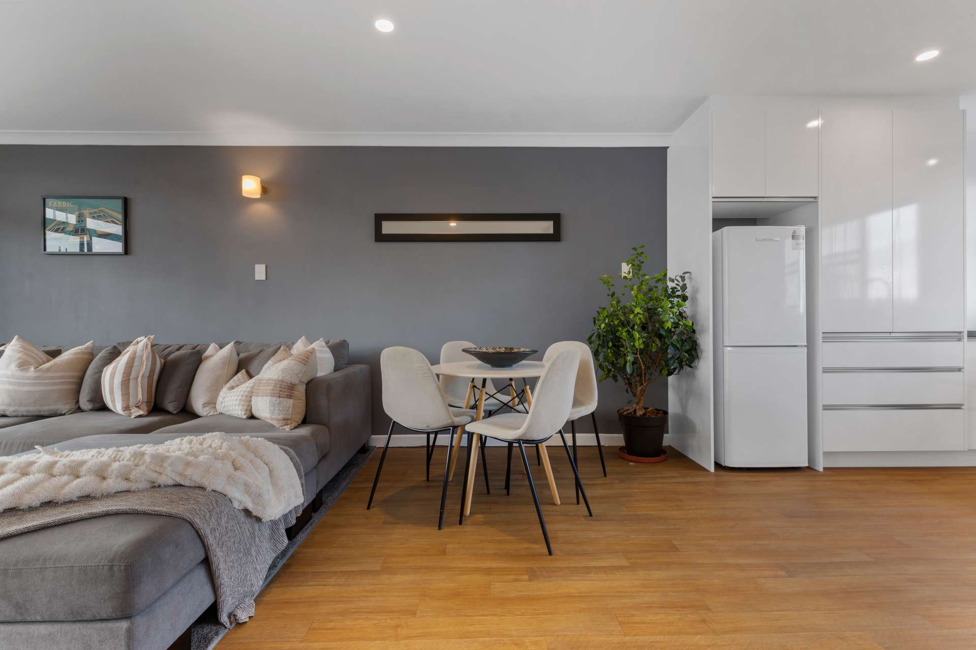 90sqm Lofty City Apartment | Arizto