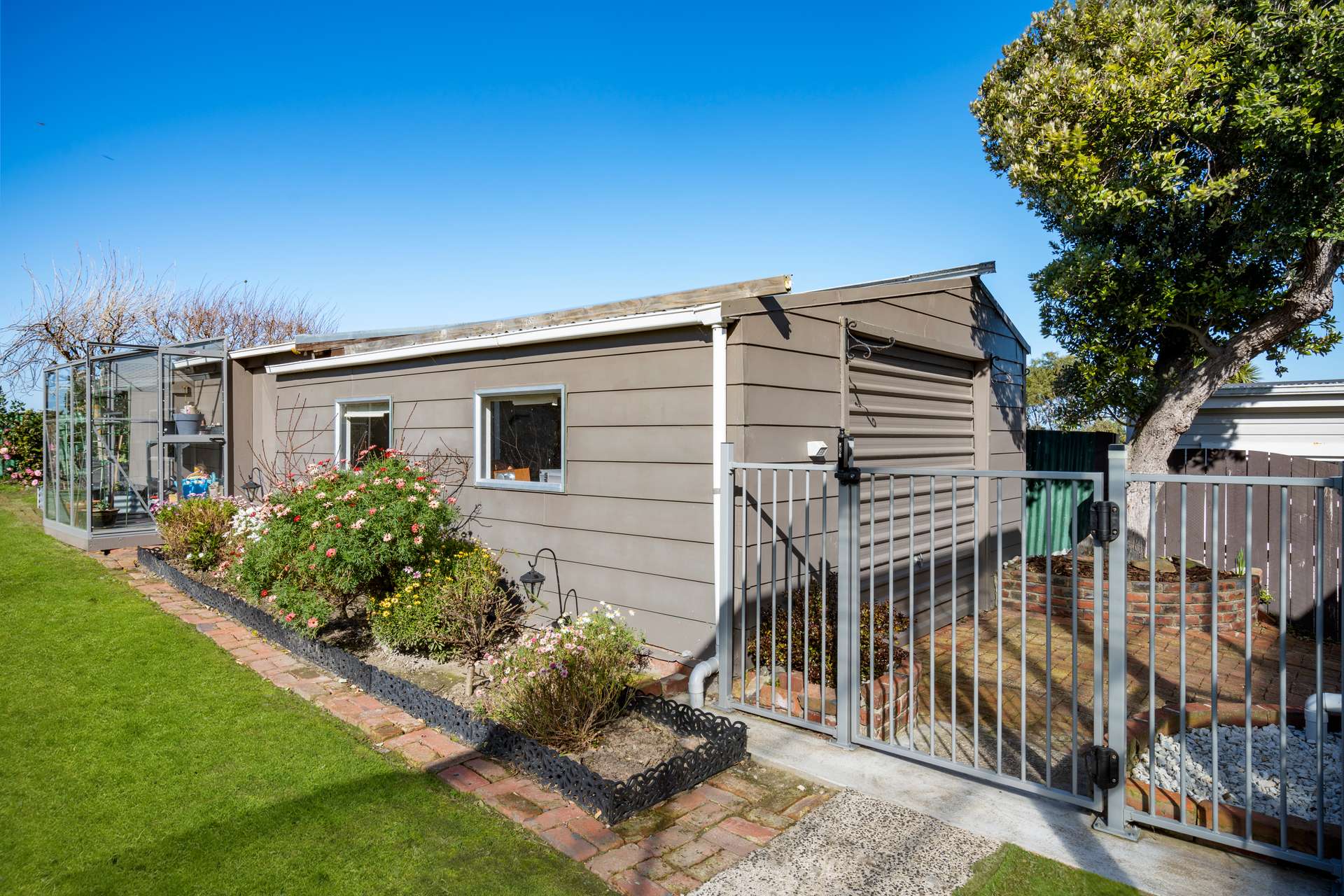 Superb home and location with sea views | Arizto