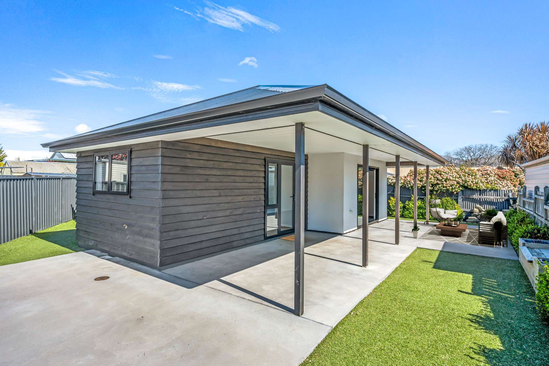 Modern Comfort in the Heart of Cromwell | Arizto